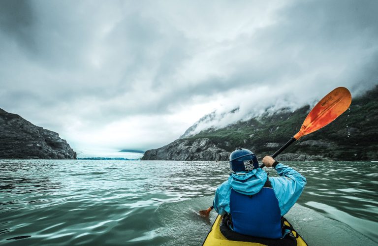 Kayak Lake Grey - BigFoot Patagonia